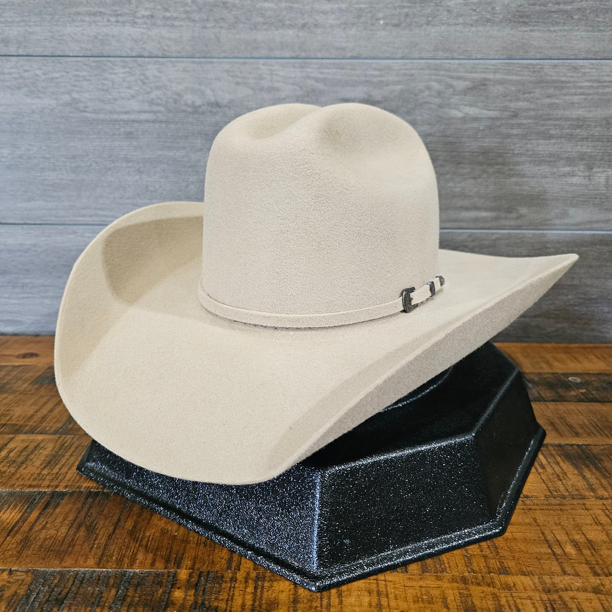 Twister 2X Fur Felt Cowboy Hat – Heck Of A Lope